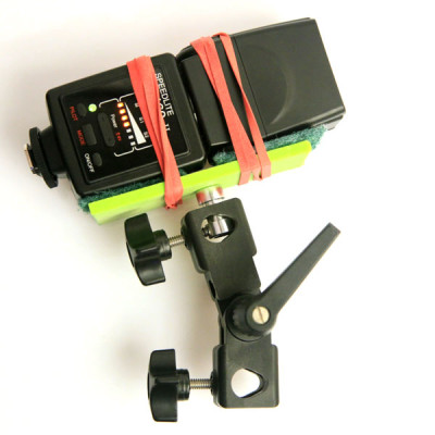 Horizontal Flash Holder – 3 bucks per unit!!! | Diy Photography Stuff